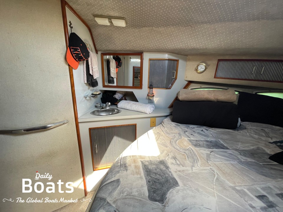 1989 Sea Ray 390 Express Cruiser for sale. View price, photos and Buy ...