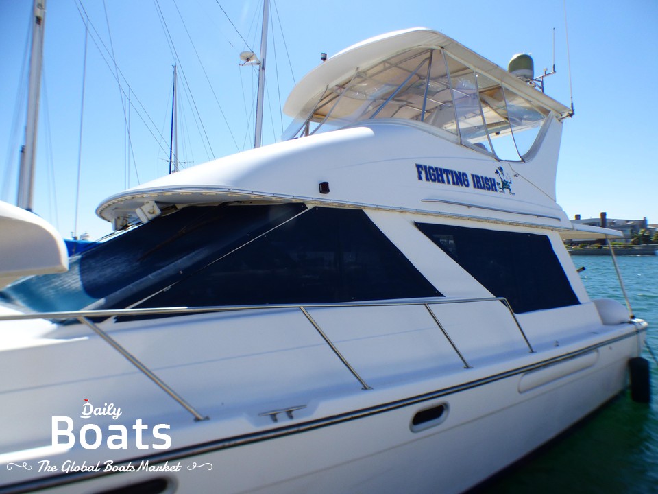 1999 Bayliner 3988 Command Bridge Motoryacht for sale. View price ...