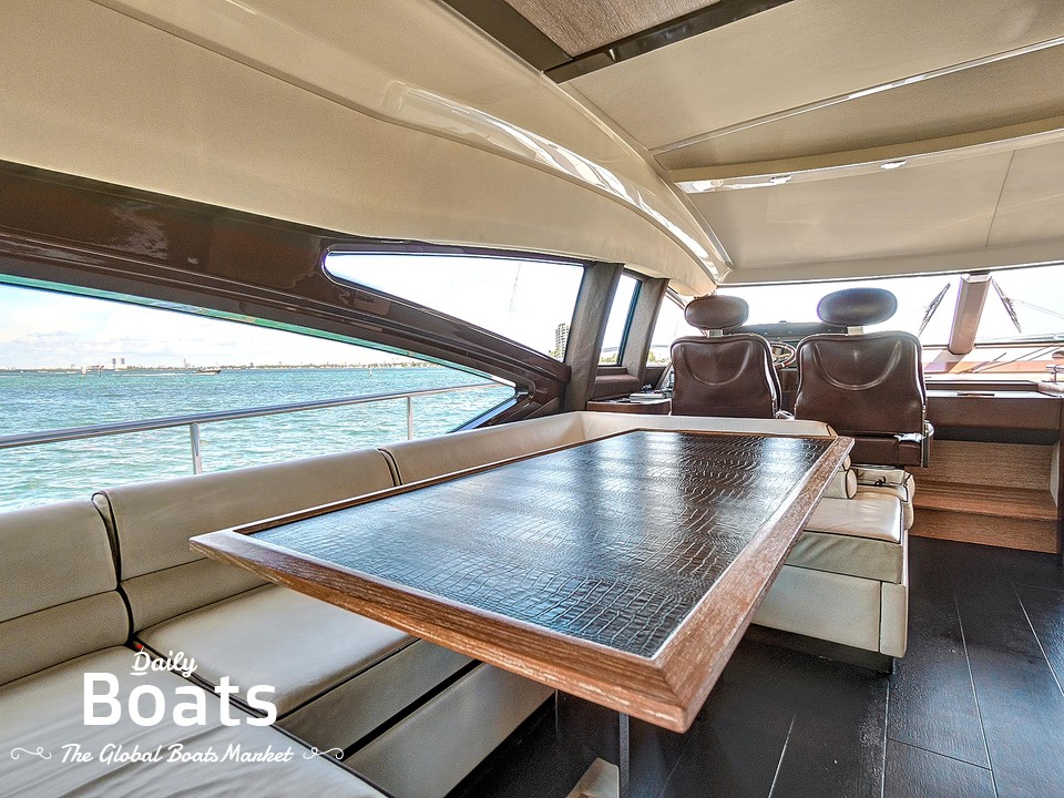 2011 Azimut 70' Flybridge for sale. View price, photos and Buy 2011 ...