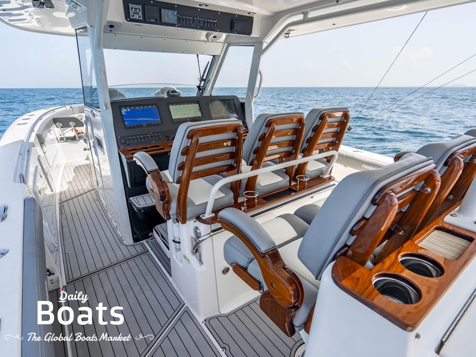 2020 Everglades 435 for sale. View price, photos and Buy 2020 ...