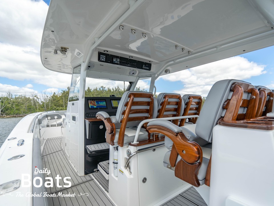 2020 Everglades 435 for sale. View price, photos and Buy 2020 ...