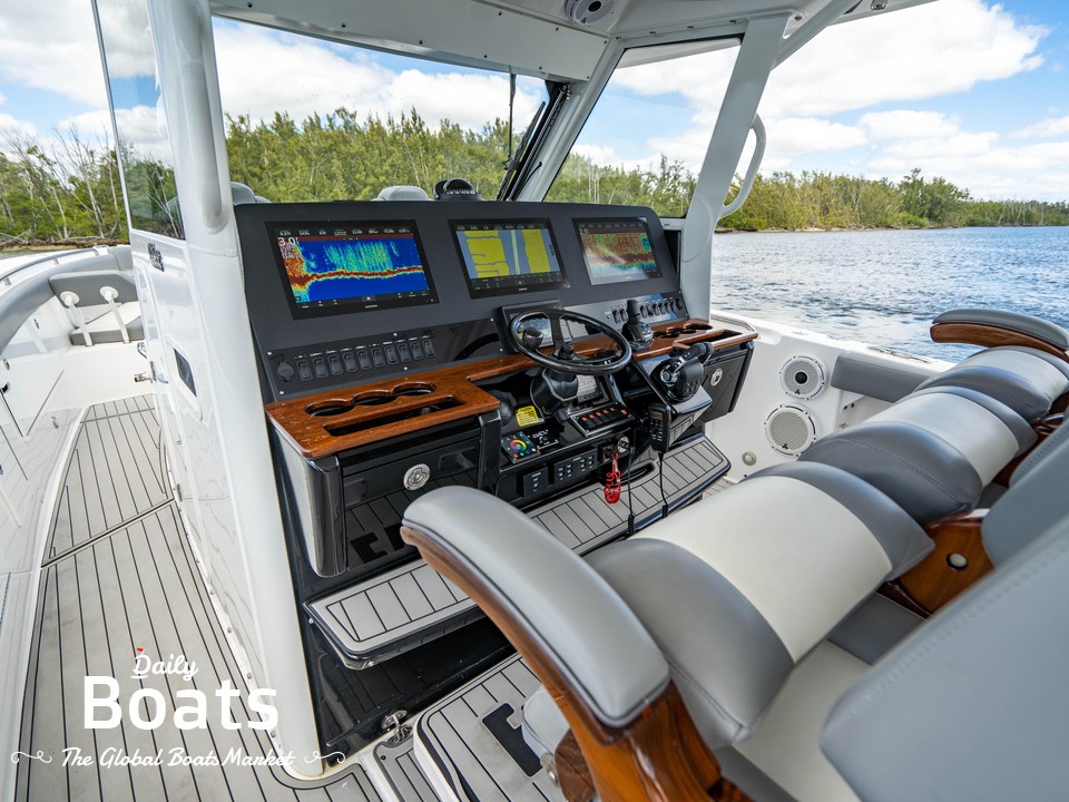 2020 Everglades 435 for sale. View price, photos and Buy 2020 ...