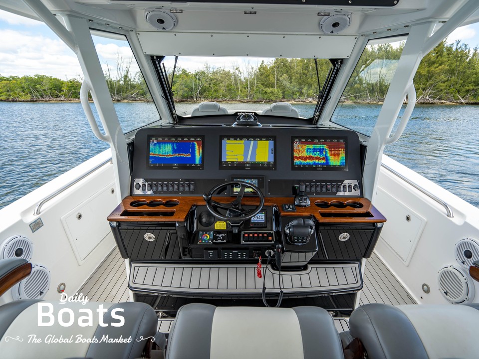 2020 Everglades 435 for sale. View price, photos and Buy 2020 ...