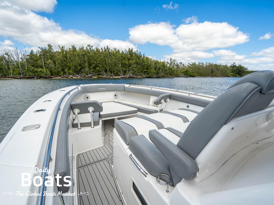 2020 Everglades 435 for sale. View price, photos and Buy 2020 ...