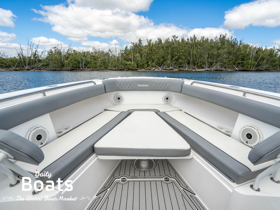 2020 Everglades 435 for sale. View price, photos and Buy 2020 ...