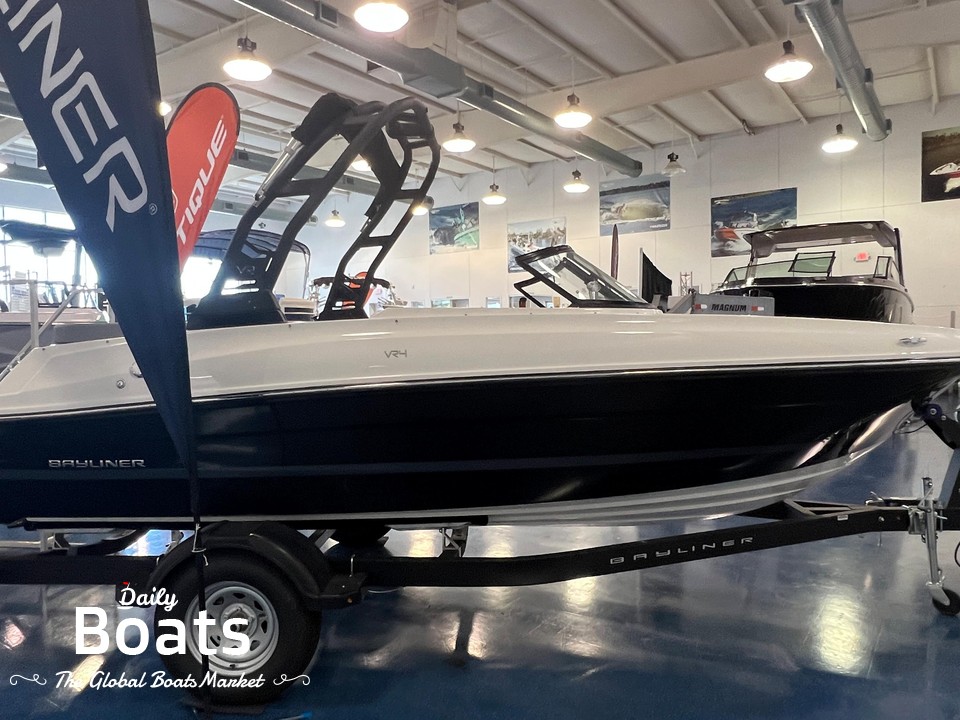 2022 Bayliner Vr4 Bowrider I/O for sale. View price, photos and Buy ...