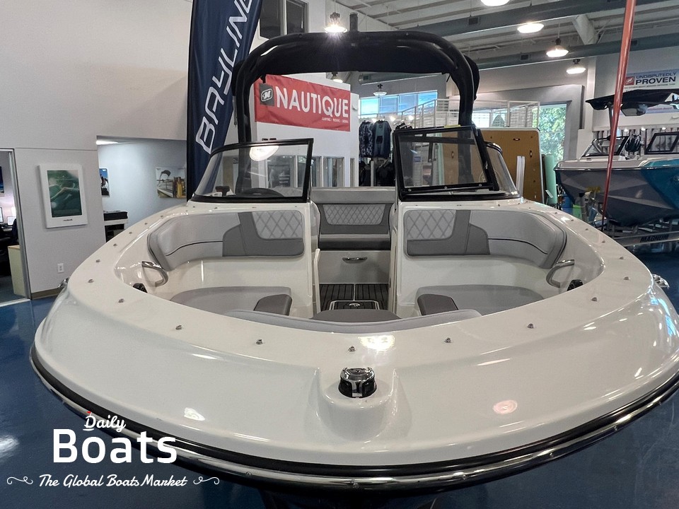 2022 Bayliner Vr4 Bowrider I/O for sale. View price, photos and Buy ...