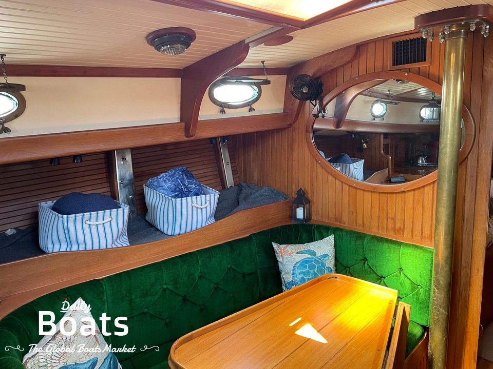 1991 Hans Christian 43T for sale. View price, photos and Buy 1991 Hans ...