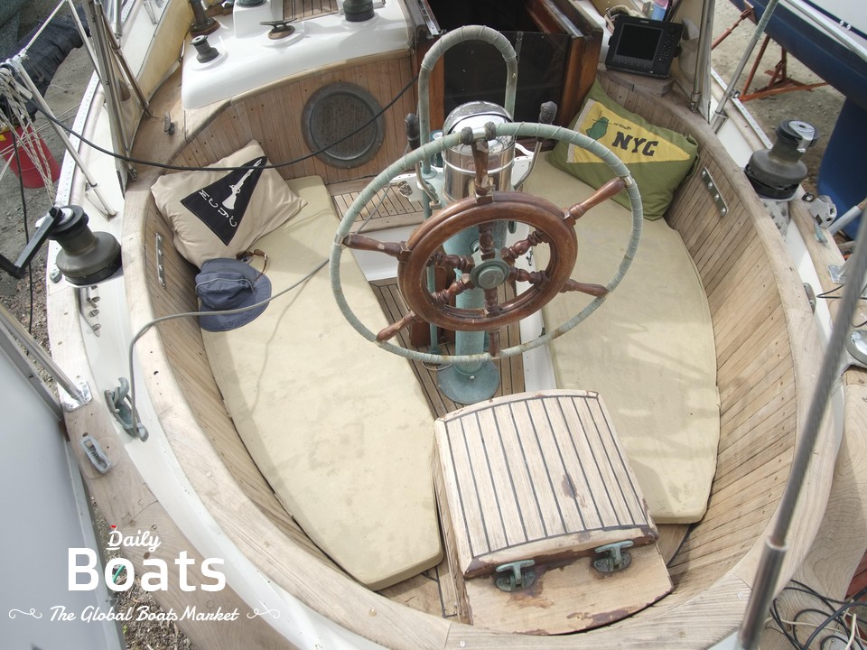 1983 Hans Christian 38T for sale. View price, photos and Buy 1983 Hans ...