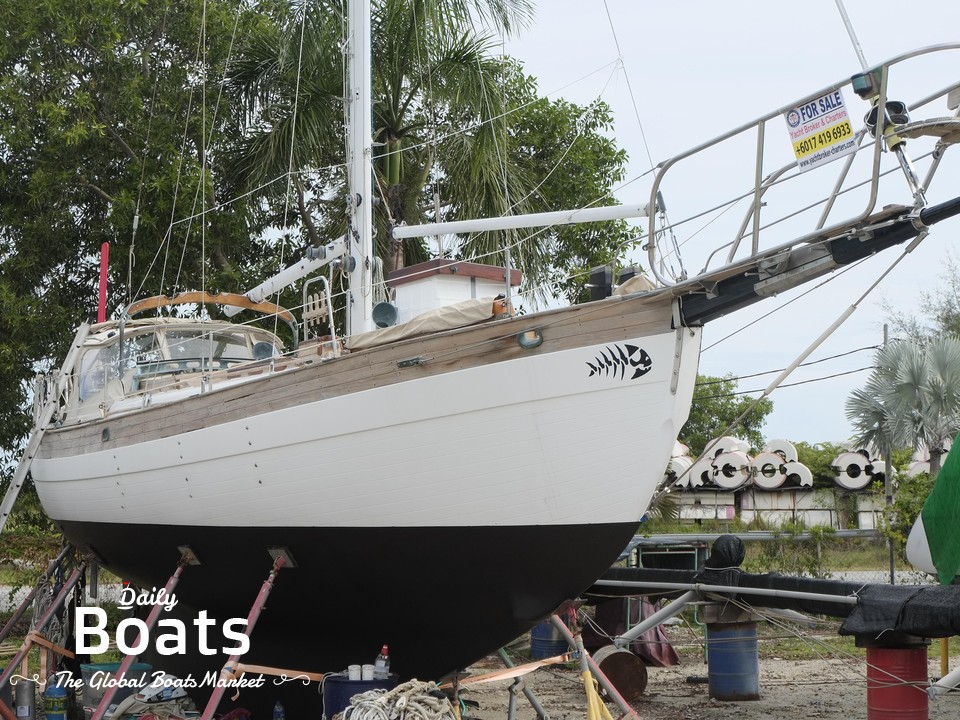 1983 Hans Christian 38T for sale. View price, photos and Buy 1983 Hans ...