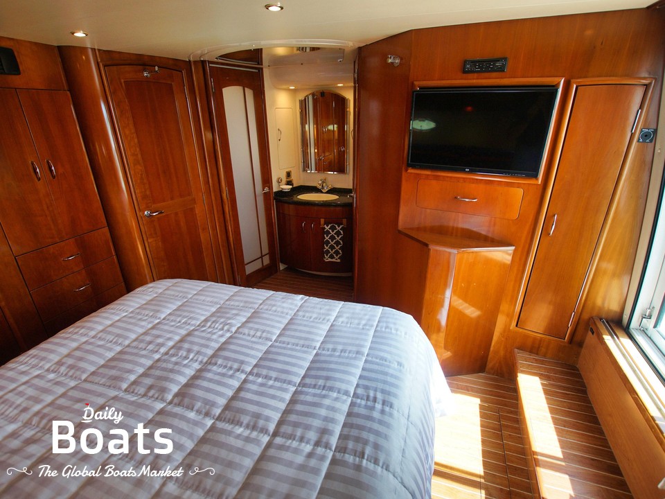 2004 Carver 564 Cockpit Motor Yacht for sale. View price, photos and ...