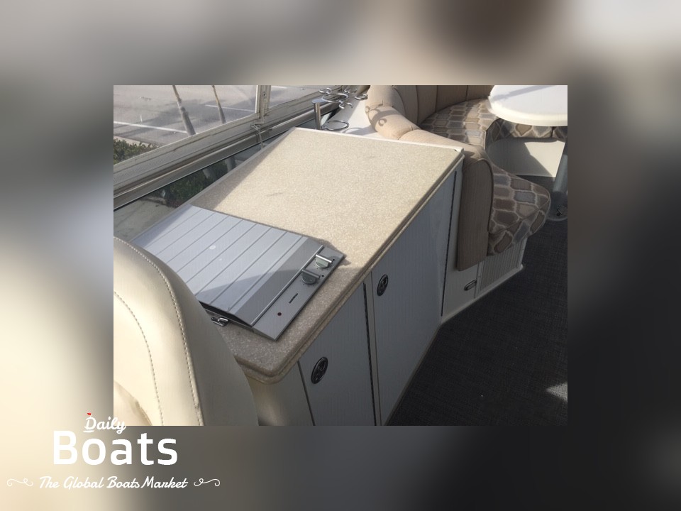 2005 Marquis Fly Bridge for sale. View price, photos and Buy 2005 ...