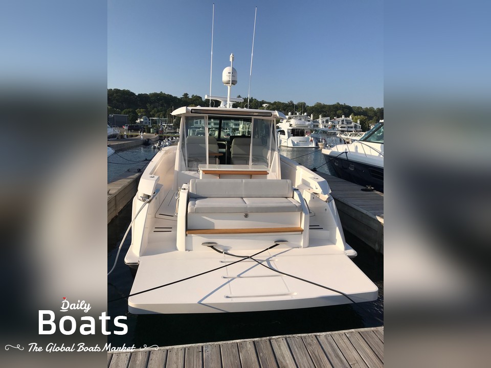 2017 Tiara Yachts Q44 for sale. View price, photos and Buy 2017 Tiara ...