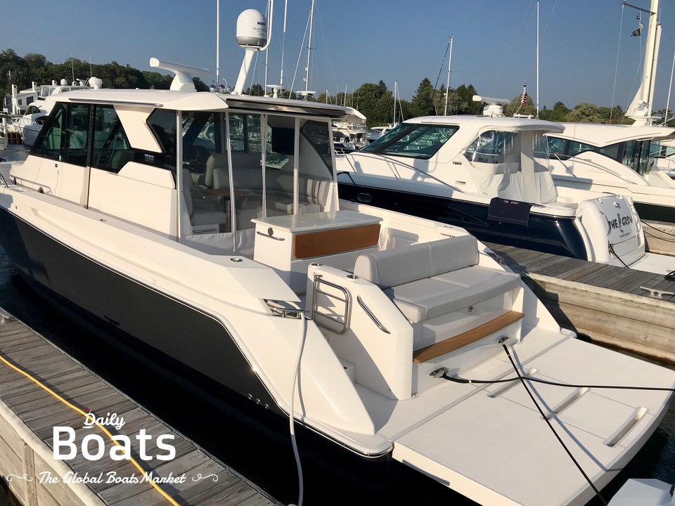 2017 Tiara Yachts Q44 for sale. View price, photos and Buy 2017 Tiara Yachts Q44 #343921