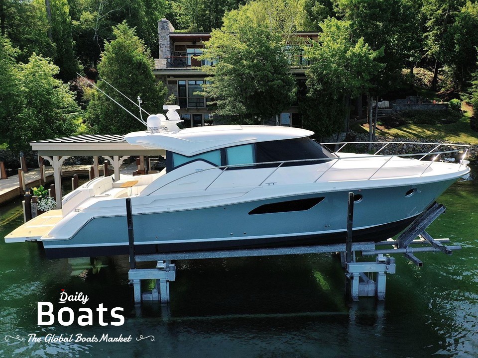 2019 Tiara Yachts Coupe for sale. View price, photos and Buy 2019 Tiara ...