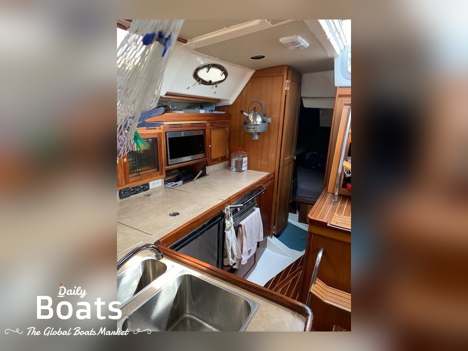 1988 Hunter Legend 45 for sale. View price, photos and Buy 1988 Hunter ...