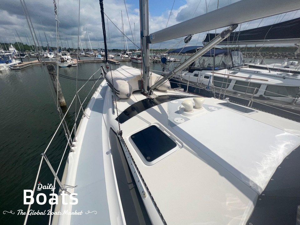 1997 Hunter 430 for sale. View price, photos and Buy 1997 Hunter 430 ...