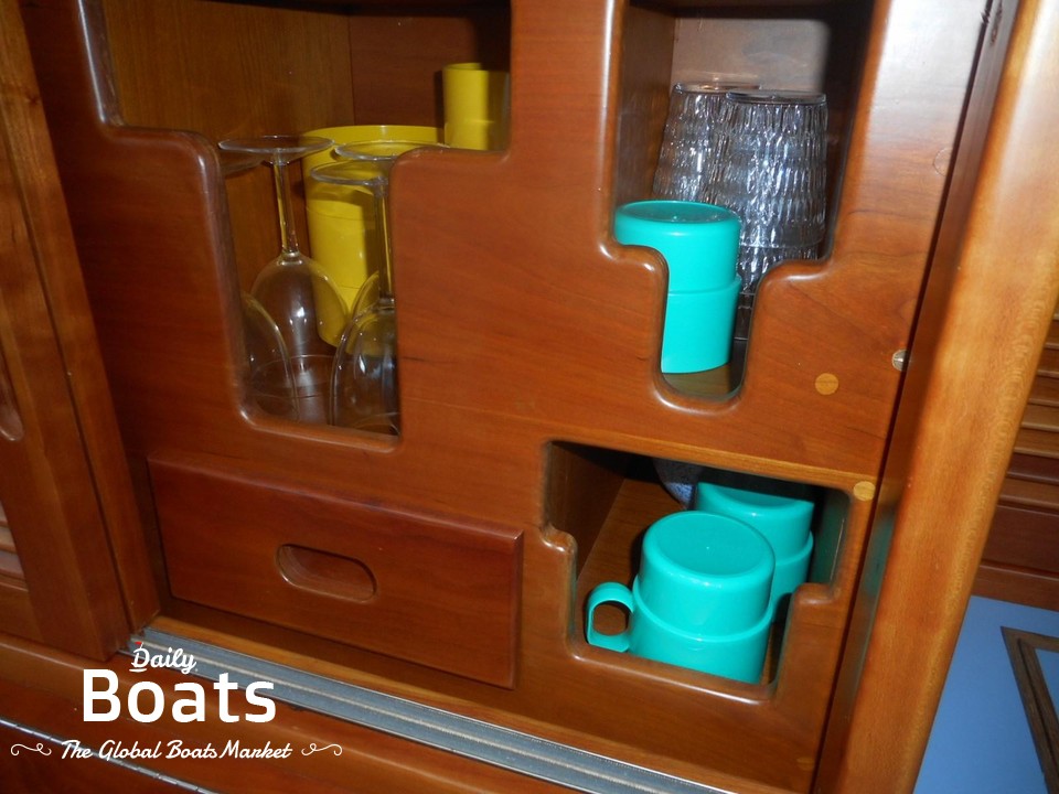 1988 Hinckley Sw42 Stoway Sloop for sale. View price, photos and Buy ...