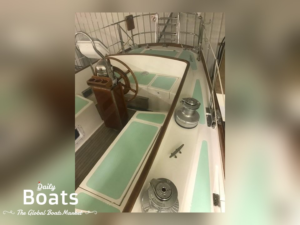 1988 Hinckley Sw42 Stoway Sloop for sale. View price, photos and Buy ...