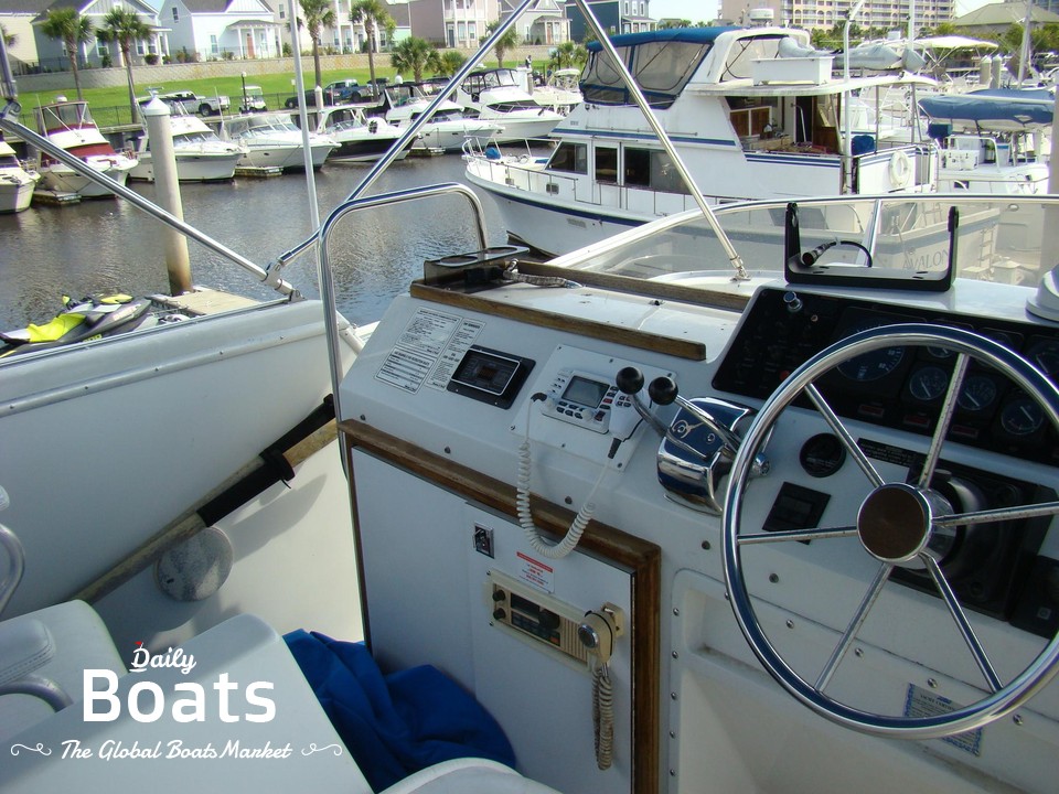 1989 Chris-Craft 42 for sale. View price, photos and Buy 1989 Chris ...