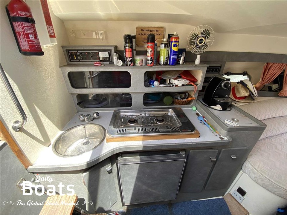 1990 Princess Riviera 266 for sale. View price, photos and Buy 1990 ...