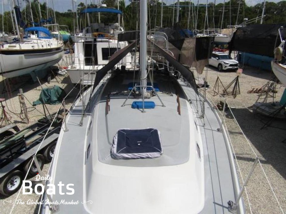 1988 Ericson 38-200 for sale. View price, photos and Buy 1988 Ericson ...