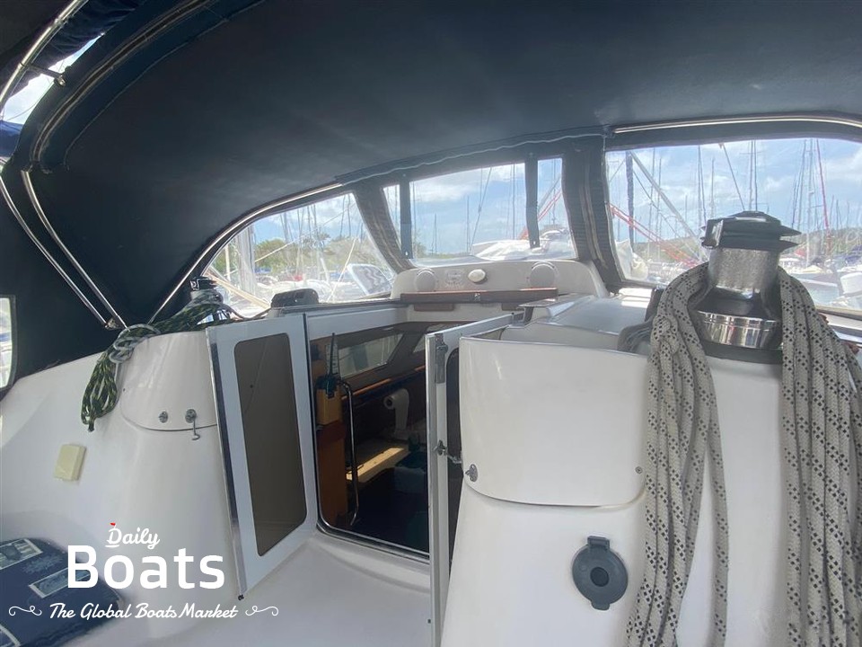 2004 Hunter 44 Ds for sale. View price, photos and Buy 2004 Hunter 44 ...
