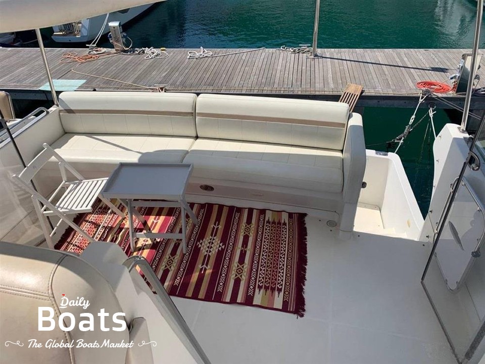 2005 Carver Yachts 41 Cockpit Motor for sale. View price, photos and ...