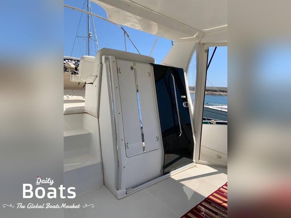 2005 Carver Yachts 41 Cockpit Motor for sale. View price, photos and ...