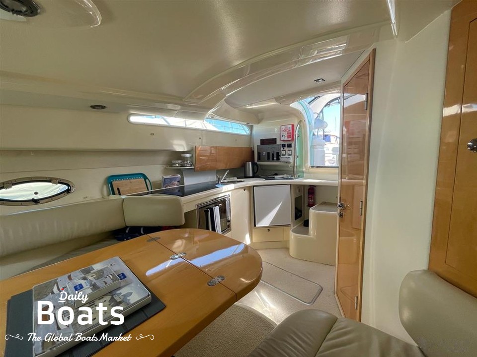 1999 Fairline Targa 30 for sale. View price, photos and Buy 1999 ...