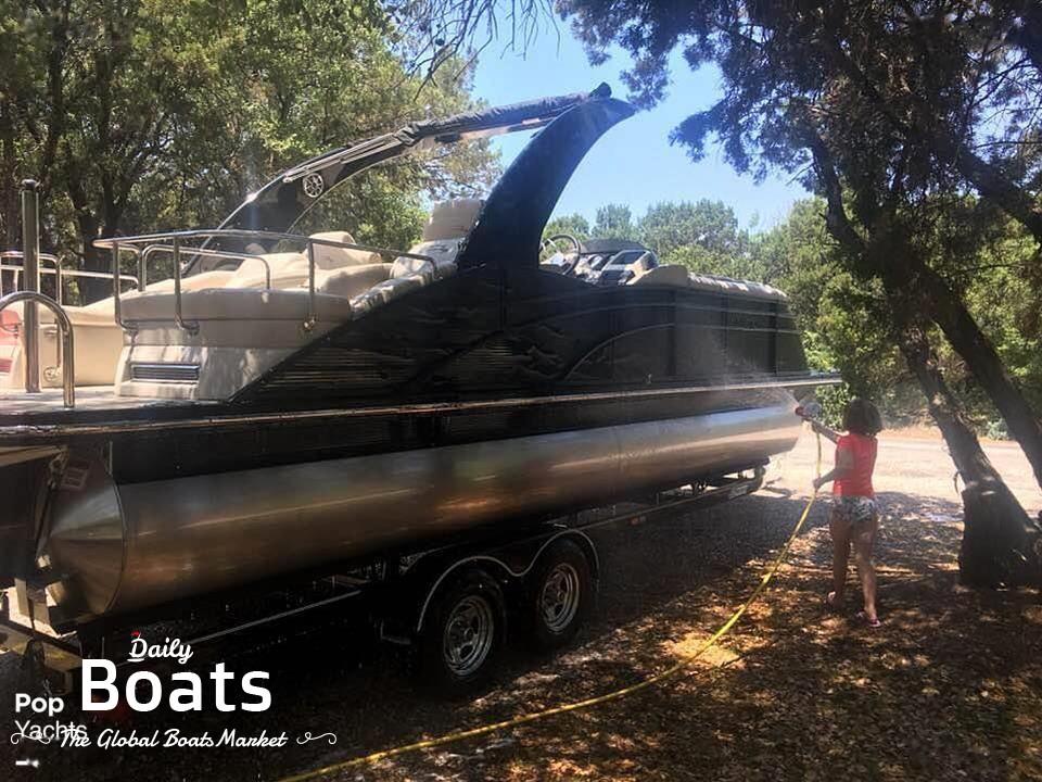 2017 Bennington Marine 2575 Qcw for sale. View price, photos and Buy ...