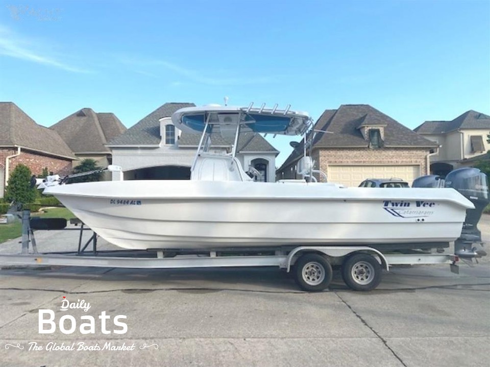 2013 Twin Vee PowerCats 26 Center Console for sale. View price, photos ...