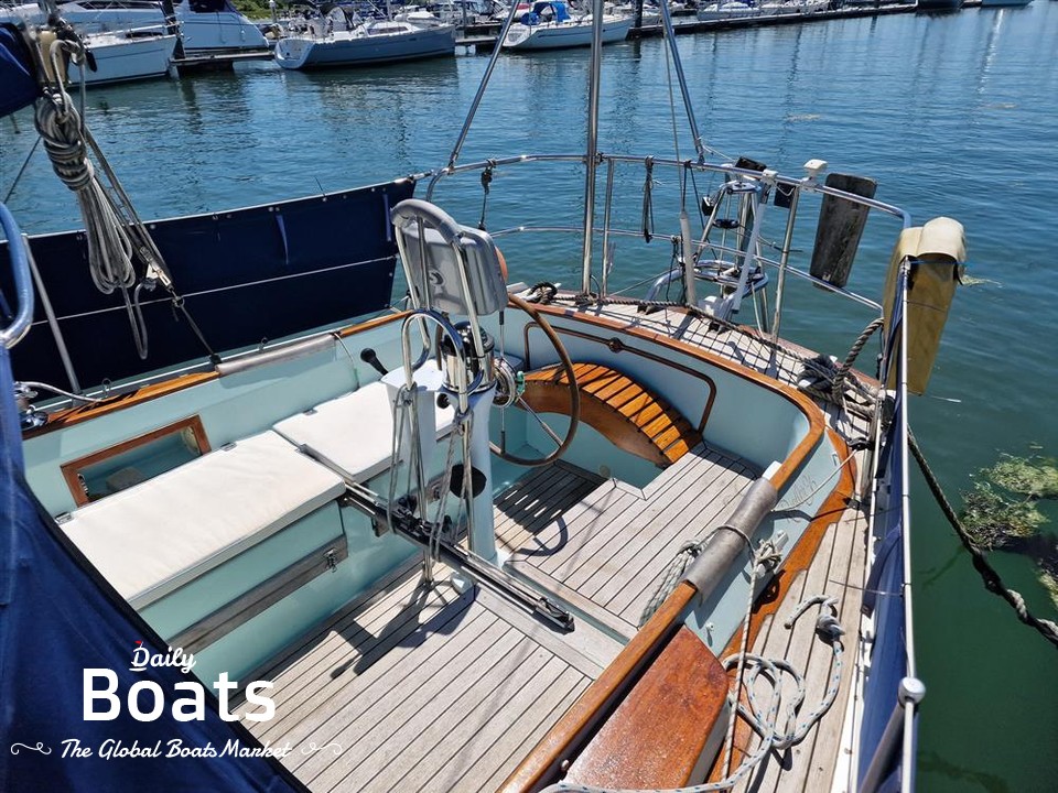 1988 Rustler 36 for sale. View price, photos and Buy 1988 Rustler 36 ...