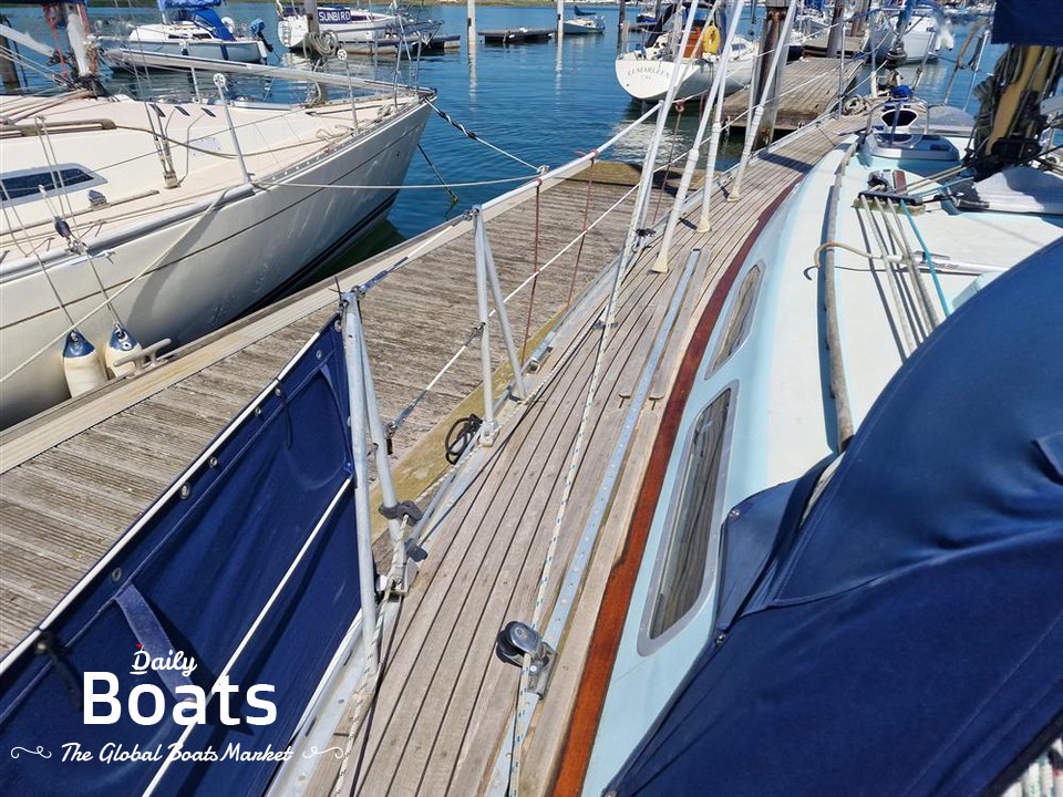 1988 Rustler 36 for sale. View price, photos and Buy 1988 Rustler 36 ...