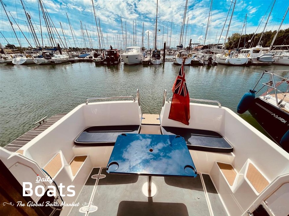 2003 Hardy Motor Boats Mariner 25 for sale. View price, photos and Buy ...