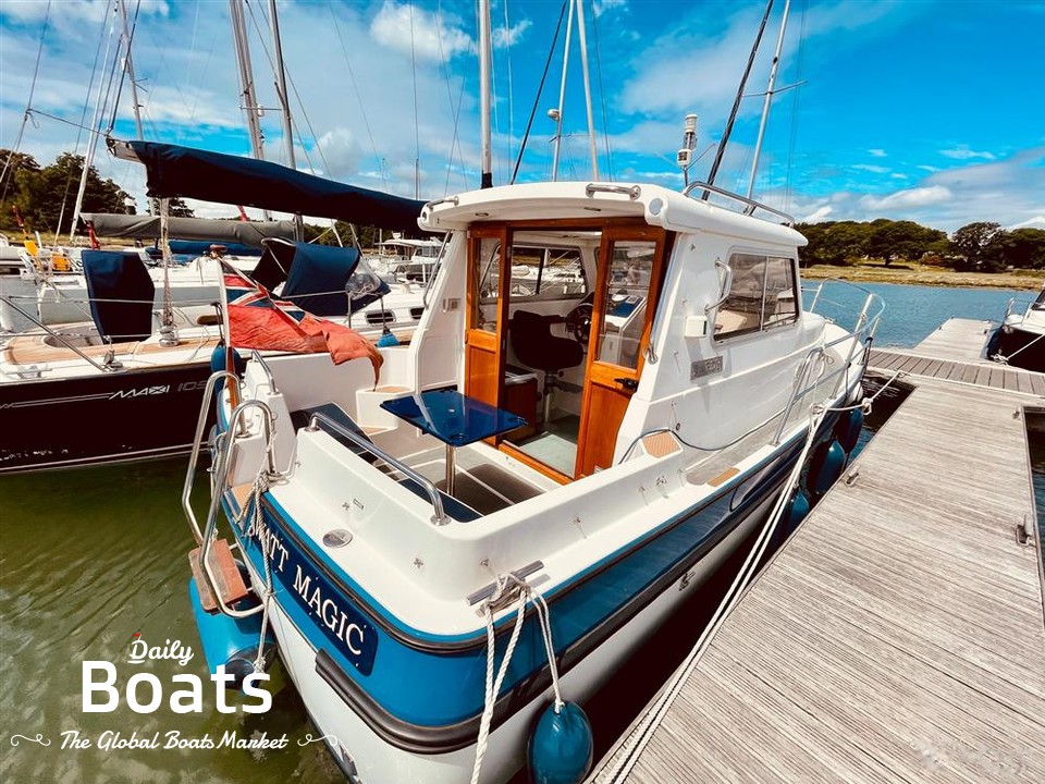 2003 Hardy Motor Boats Mariner 25 for sale. View price, photos and Buy ...