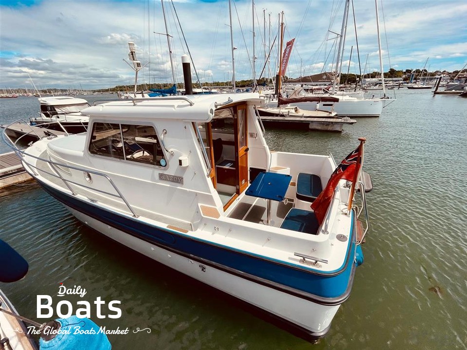 2003 Hardy Motor Boats Mariner 25 for sale. View price, photos and Buy ...