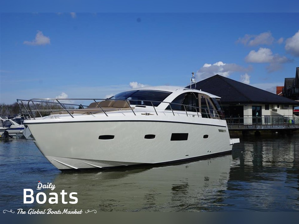 2011 Sealine Sc42 for sale. View price, photos and Buy 2011 Sealine ...