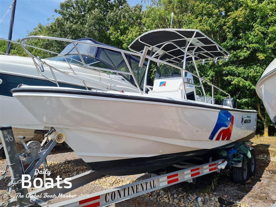 2003 Boston Whaler Boats 240 Outrage for sale. View price, photos and ...