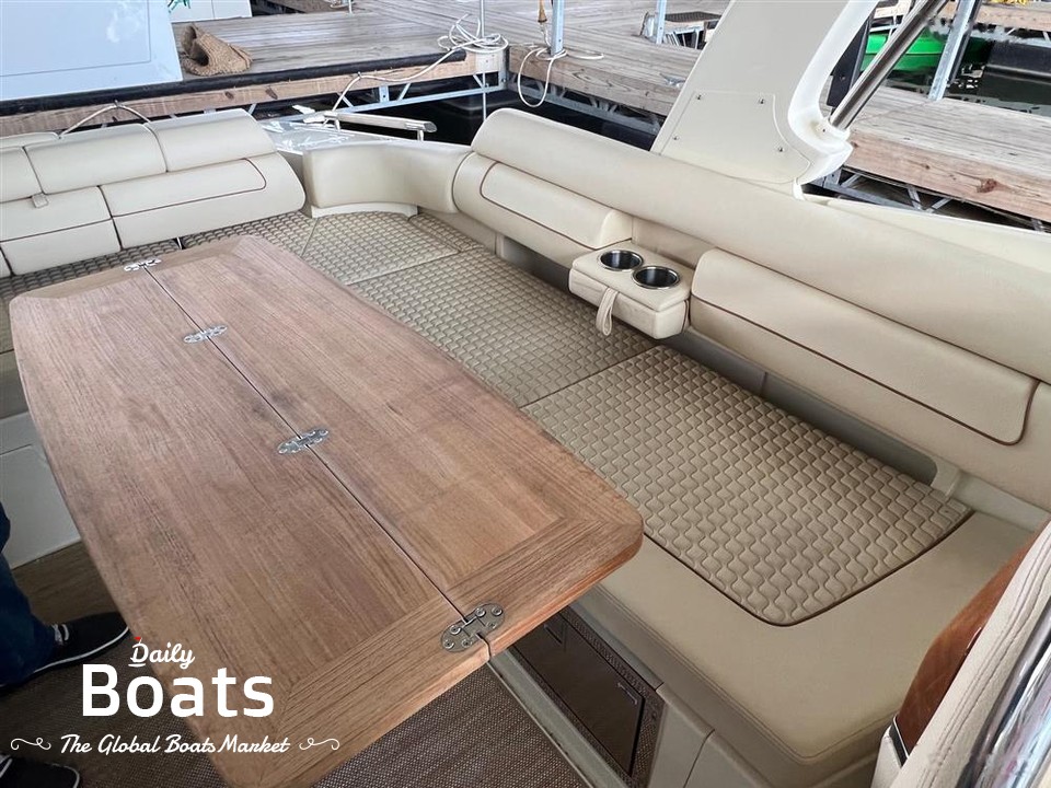 2020 Chris-Craft 31 Launch Gt for sale. View price, photos and Buy 2020 ...