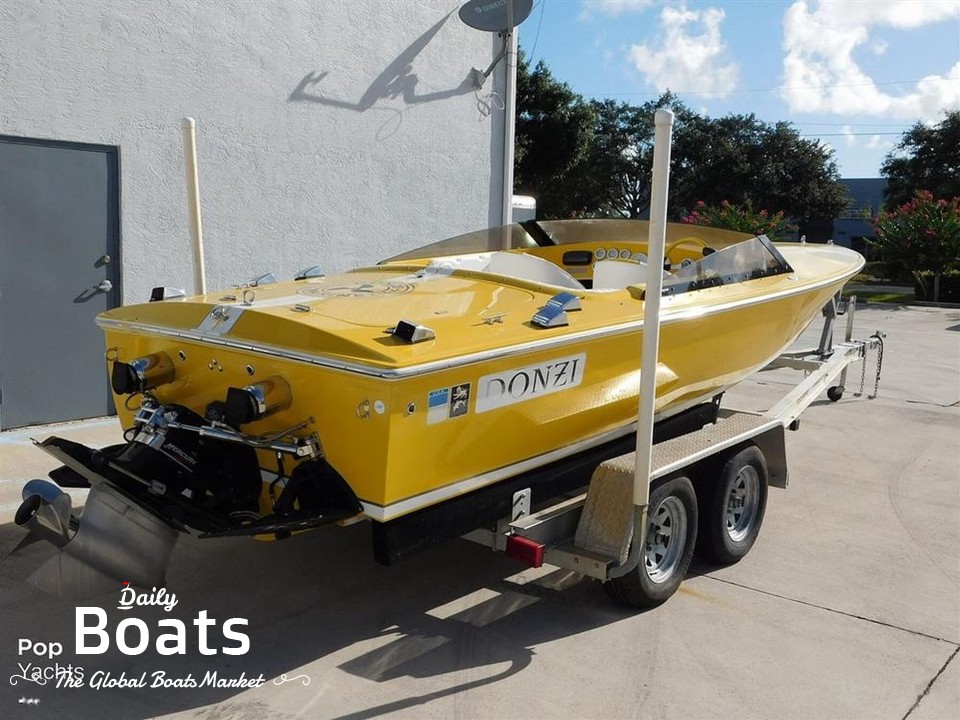 2004 Donzi Marine 40Th Anniversary Edition 22 for sale. View price ...