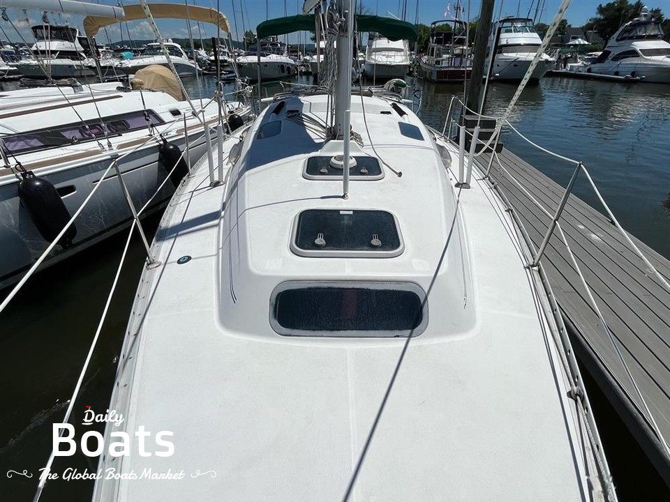 1997 Bénéteau Boats Oceanis 321 for sale. View price, photos and Buy ...