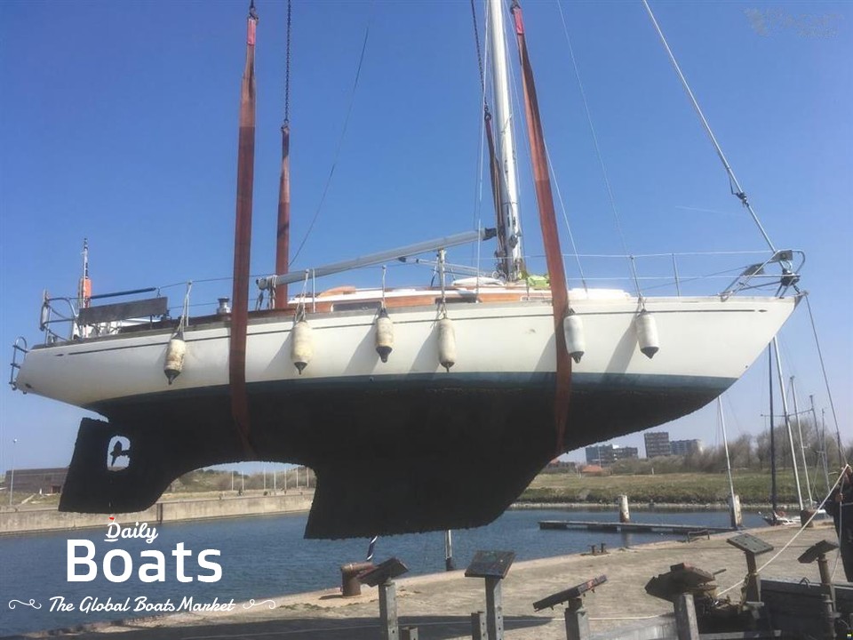 1974 Hallberg Rassy 33 Mistral for sale. View price, photos and Buy ...