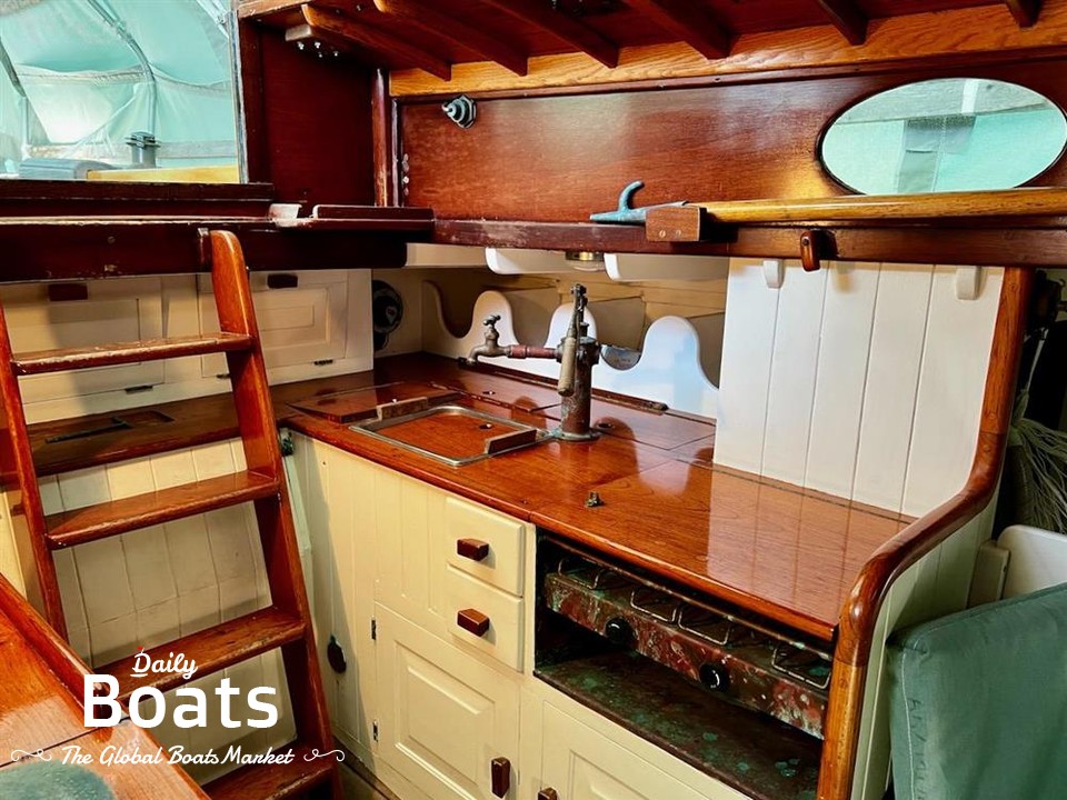 1954 Herreshoff 33 for sale. View price, photos and Buy 1954 Herreshoff ...