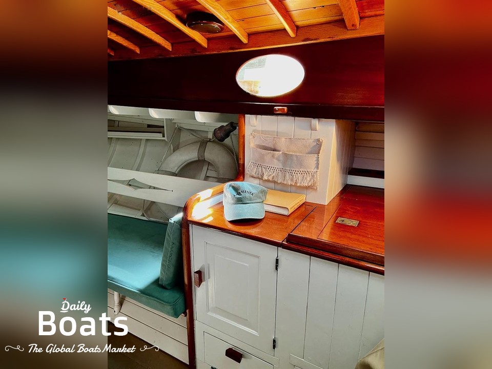 1954 Herreshoff 33 for sale. View price, photos and Buy 1954 Herreshoff ...