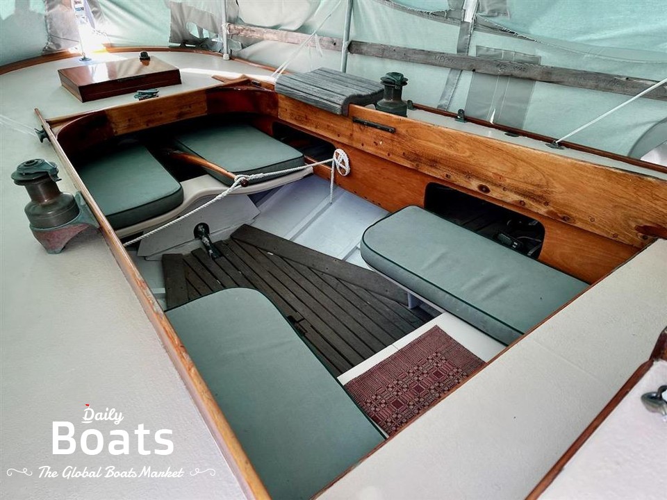 1954 Herreshoff 33 for sale. View price, photos and Buy 1954 Herreshoff ...