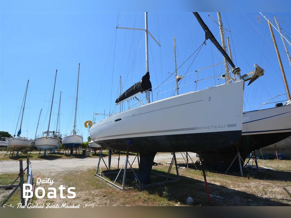 2010 Bénéteau Boats Oceanis 37 for sale. View price, photos and Buy ...