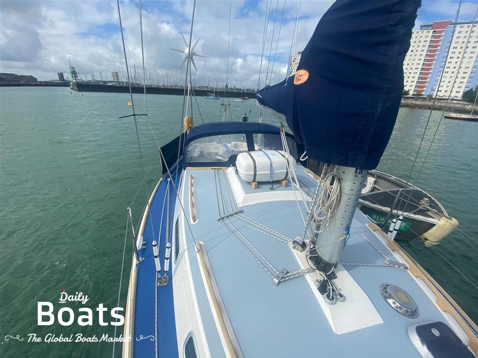 1997 Westerly Fulmar 33 for sale. View price, photos and Buy 1997 ...