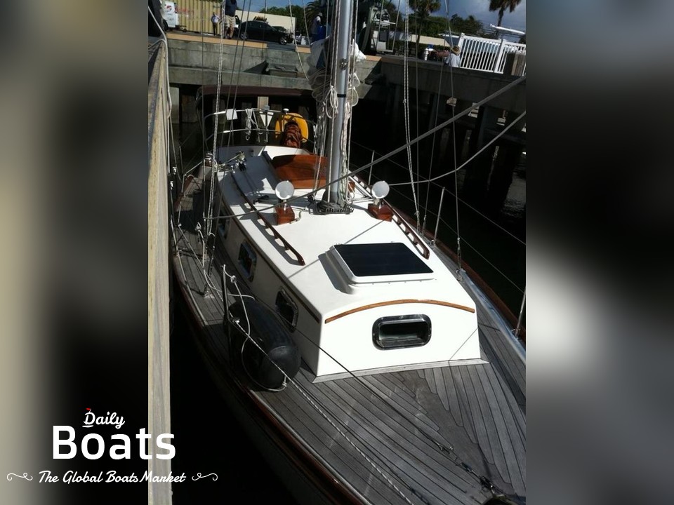 2001 Morris Yachts 28 Linda for sale. View price, photos and Buy 2001 ...