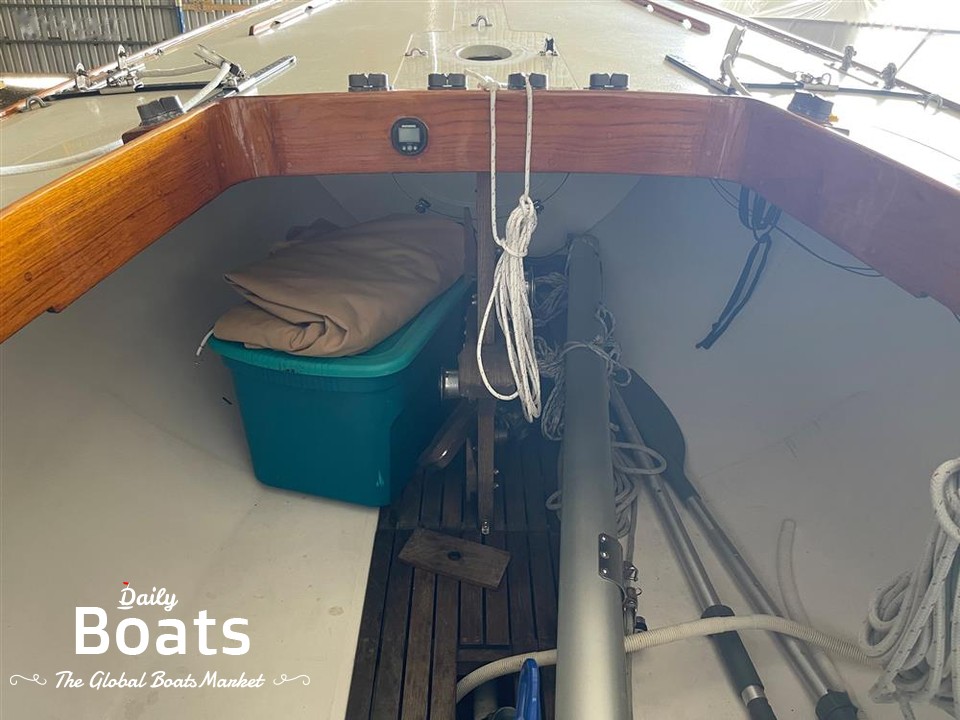 2001 Cape Cod Boat Builders Shields 30 for sale. View price, photos and ...